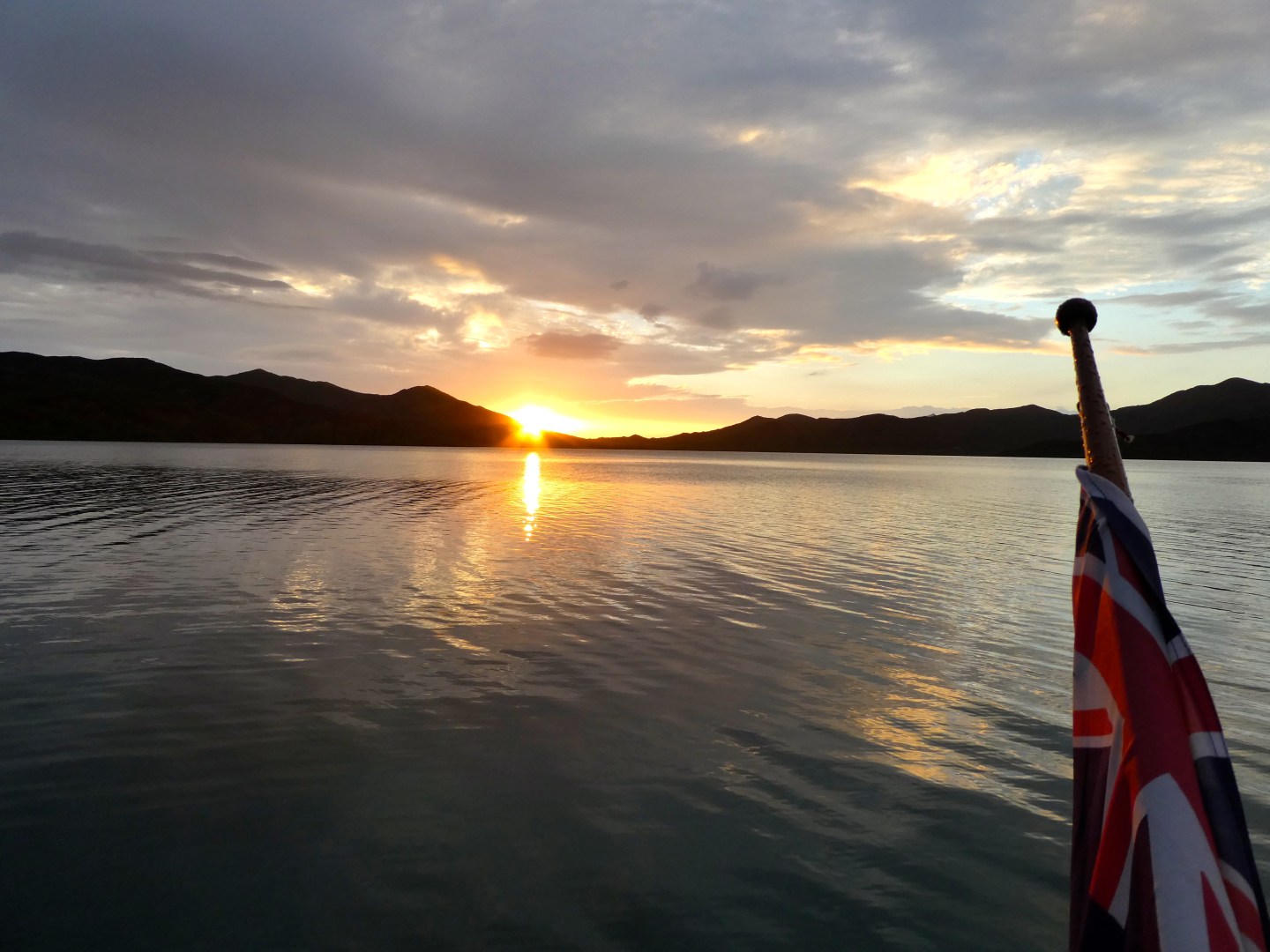 New Caledonia, Entrecasteaux Reefs and passage to Port Moresby | Stars ...